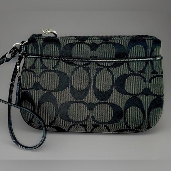 Coach | Bags | Coach Wristlet Black And Gray Jacquard Pattern Signature ...
